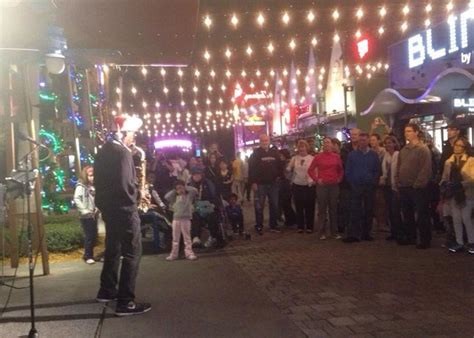 Pin On Downtown Disney Dates