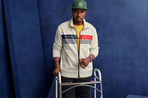 Tommy Hilfiger Adaptive Aw22 Para Personas Con Discapacidad