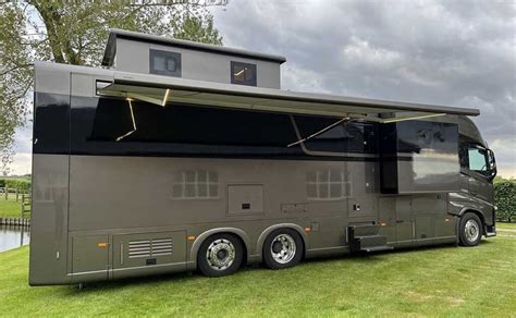 El Motorhome Que Cuesta Casi Un Millón De Dólares Y Sorprende Por Su