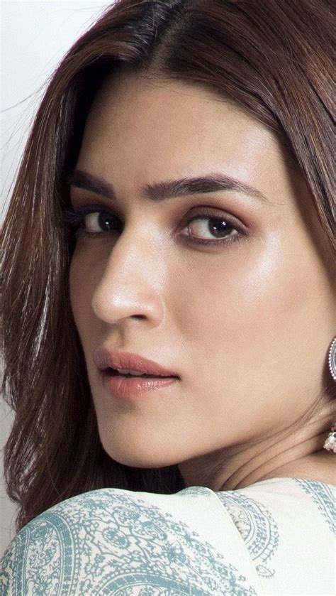 100 Kriti Sanon Hd Wallpapers