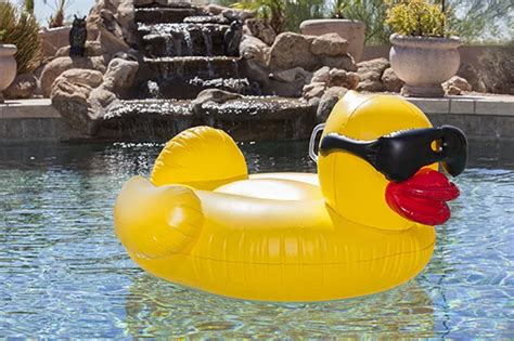 High Quality Oem Pvc Custom Pool Float Swim Ring Floating Bed Inflatable Rubber Duck Float For