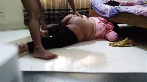 Punjabi Hijab Aunty With Huge Ass And Big Boobs Stuck Under Bed When She Sweeping Then I Fuck Her