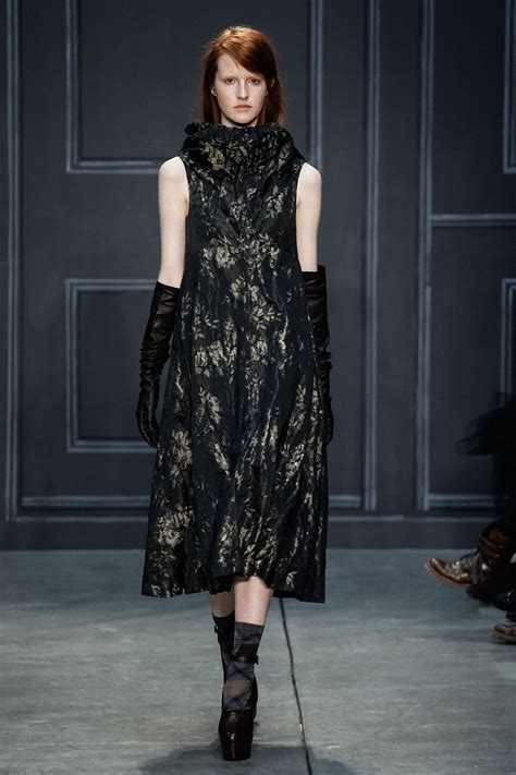 Vera Wang Fall Winter 2014 2015 Ready To Wear