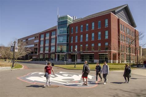 Liang Zhang Appointed As New Electrical And Computer Engineering Head Uconn Today