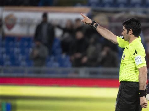 Suspenden Temporalmente Al árbitro Maresca Por Sus Errores En El Roma