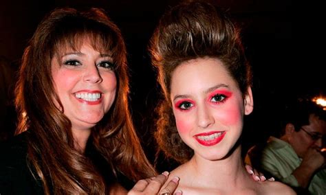 Tamara Jeans Instagram Twitter And Facebook On Idcrawl