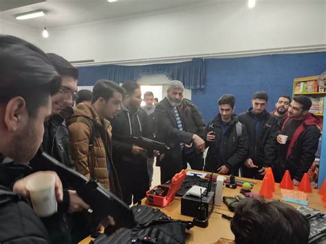 نمایشگاه دستاوردهای موسسات بنیاد ملی نوجوان سازمان مدارس صدرا