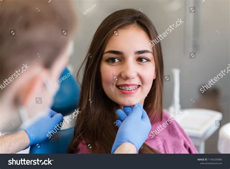 1037 Adult Using Braces Gambar Foto Stok And Vektor Shutterstock
