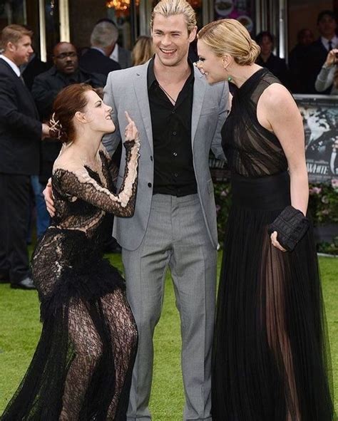 Kristen Stewart And Charlize Theron Rsamespecies