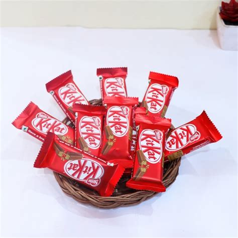 Kit Kat In Basket