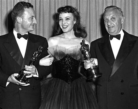Hollywood Glamour Is On Display In Oscars Red Carpet Book