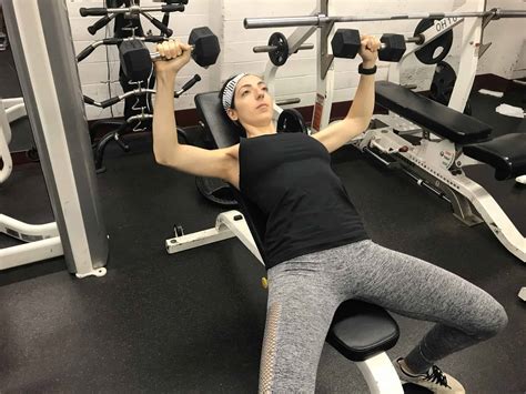 How To Incline Dumbbell Press Correctly And Safely [video] The White