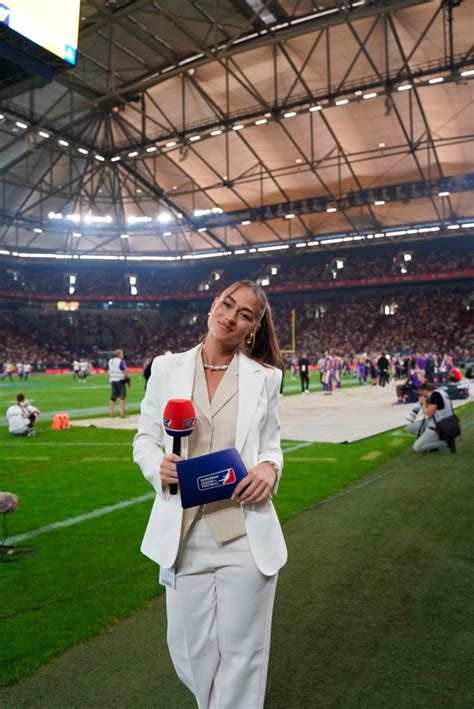 𝗘𝗟𝗙 𝗖𝗛𝗔𝗠𝗣𝗜𝗢𝗡𝗦𝗛𝗜𝗣 𝗜𝗡 𝗧𝗛𝗘 𝗕𝗢𝗢𝗞𝗦🥹🏈 Eleni Frommann