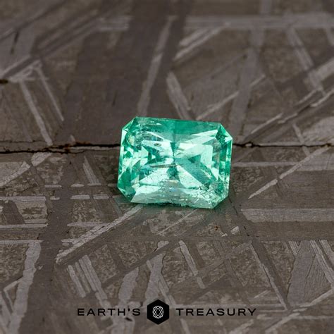 1 30 Carat Light Green Emerald Earths Treasury