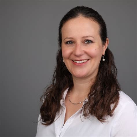 Karin Biedermann Pflegeexpertin Apn Sarkomzentrum Insel Gruppe Linkedin