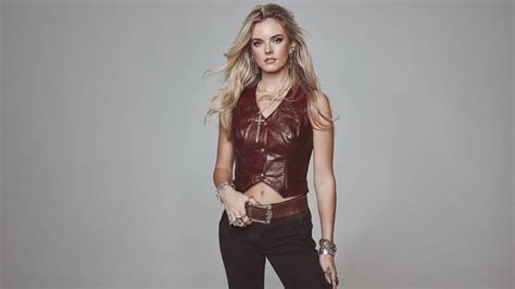 Interview Karley Scott Collins On New Album Learning Bass And Nearly