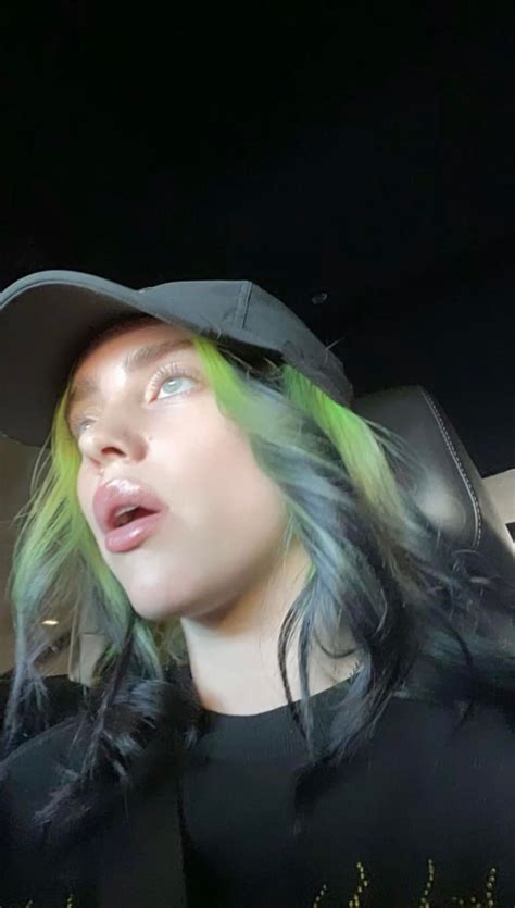 Billie Eilish Scrolller