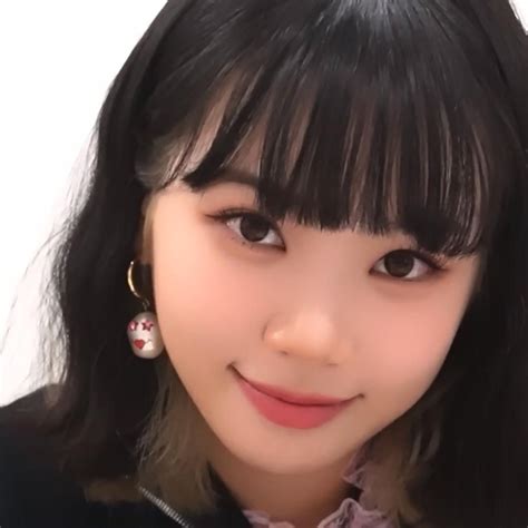 Pin Su Kpop [video] Nel 2024