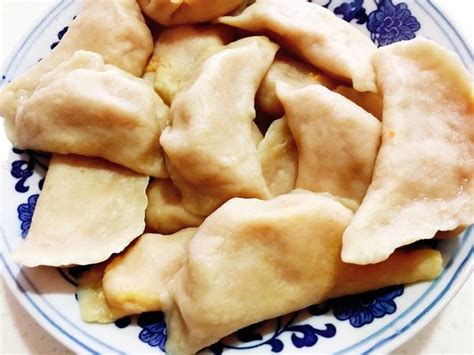 【胡萝卜馅饺子的做法步骤图，怎么做好吃】艾莉亚斯塔克 下厨房