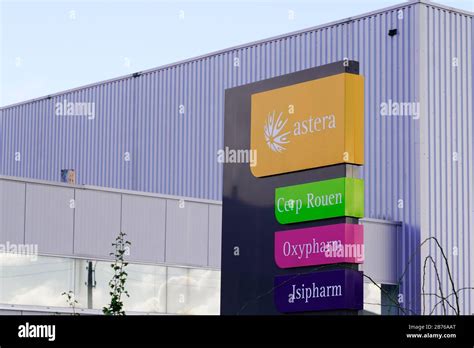 Bordeaux Aquitaine France 03 07 2020 Astera Wholesaler Logo Sign With Part Wholesaler