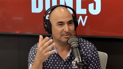 Eddie Almost Gets Scammed Over Steak And Wine The Bobby Bones Show The Bobby Bones Show