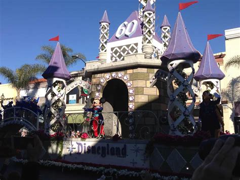 Video See The Disneyland Resort Float In Action At The 2016 Rose