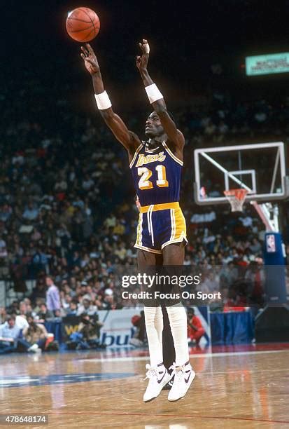 Michael Cooper Lakers Photos And Premium High Res Pictures Getty Images