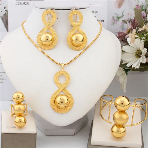 Ensemble De Bijoux En Or De Duba Pour Femmes Collier De Luxe Boucles D