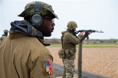 🇨🇦 🇬🇧 🇺🇦 Практика приносить результат З кожною поїздкою на полігон ми допомагаємо зробити