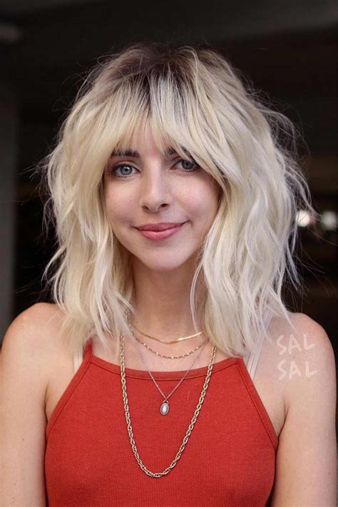 30 Stylish Shoulder Length Haircuts For Chic Ladies