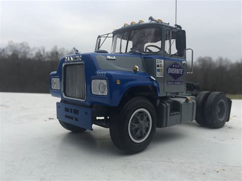 Model Truck Builder Com