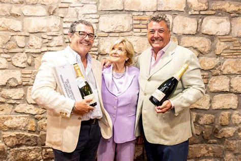 Torelló 630 Años De Viña 75 De Burbujas Torelló Viticultors Grans