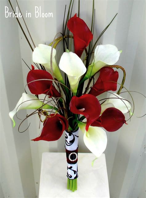 White Calla Lily Wedding Bouquets Showing Simple And Classic Impression