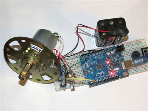 Kn34pc Arduino стабилизатор на мрежово напрежение със сервомотор