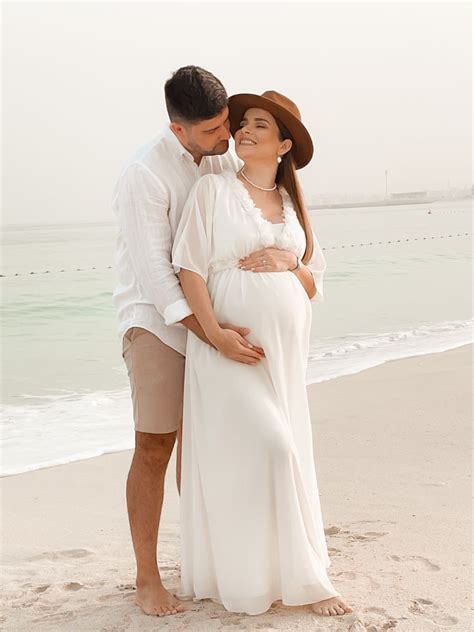 Maternity Photo Shoot At The Beach Pregnancy Photoshoot Pregnancy