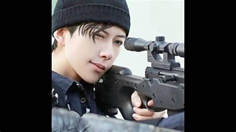 المتحري كونان بطاقة تعريف اكاي شويتشي اكاي شخصية في في أنمي ومانگا