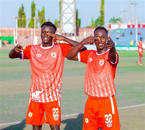 Camisa Titular Wikki Tourists Fc 2025 26