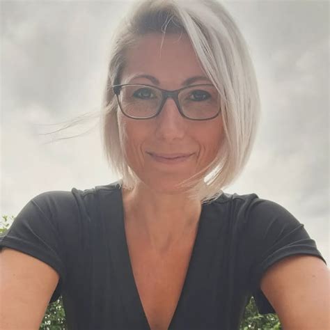 Iris Oldenburger Superiri • Threads Say More