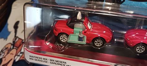 Disney Pixar Cars Waitress Mia And Waitress Tia 2 Pack Wgp 4681103432