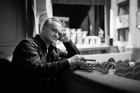 Cremona Sera Al Ponchielli La Mostra Fotografica Di Danilo Codazzi Omaggio A Maynard Ferguson