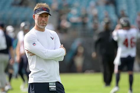 Report Receivers Coach Ben Mcdaniels Stays With Texans Yahoo Sports