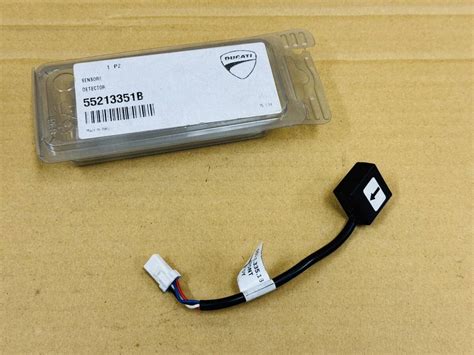Yahooオークション I74 送料無料 新品 ドゥカティ ムルティストラ