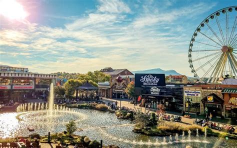11 Free Things To Do In Pigeon Forge Smoky Mountain Moms