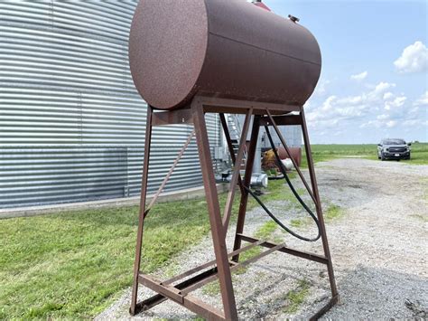 250 Gallon Fuel Storage Tank On Stand Agriculture Bigiron