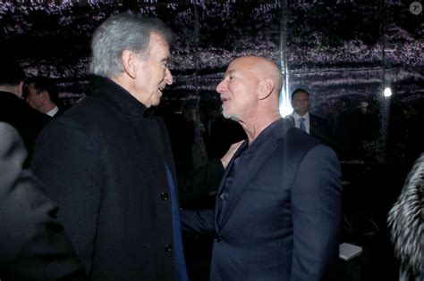 Photo Bernard Arnault Et Jeff Bezos Défilé De Mode Christian Dior