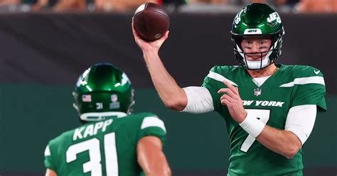 Jets Rookie Jerome Kapp Performs 8 Mile Freestyle At Camp