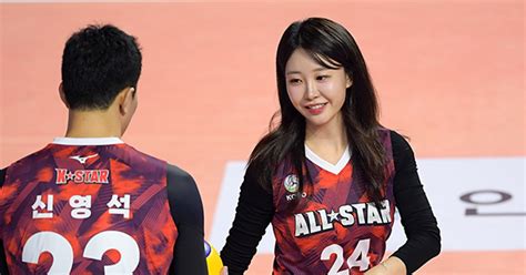 이지현 아나운서 ‘코트에 깜짝 등장 [mk포토]