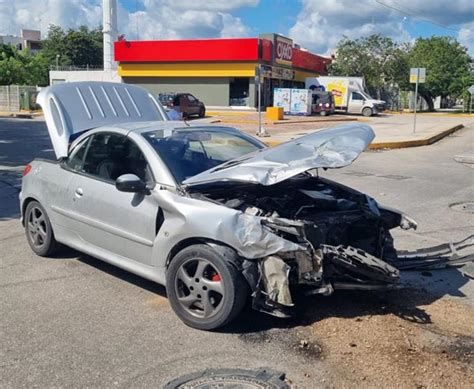 Choque Con Lesionados En La Avenida Chac Mool