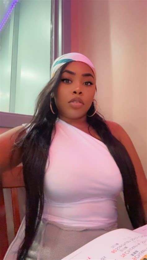 Vedette Simon Vedette Simon Added A New Photo