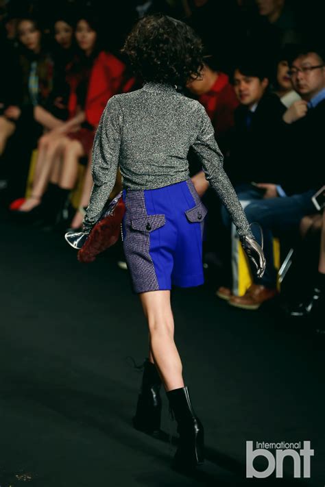 Bnt포토 처음 맞아 씨엘씨 장예은 런웨이 데뷔 성공적 Bnt뉴스